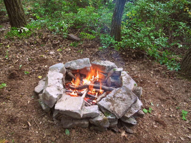 Fire Building Techniques: Know How to Build a Fire in Minutes – Hiking ...